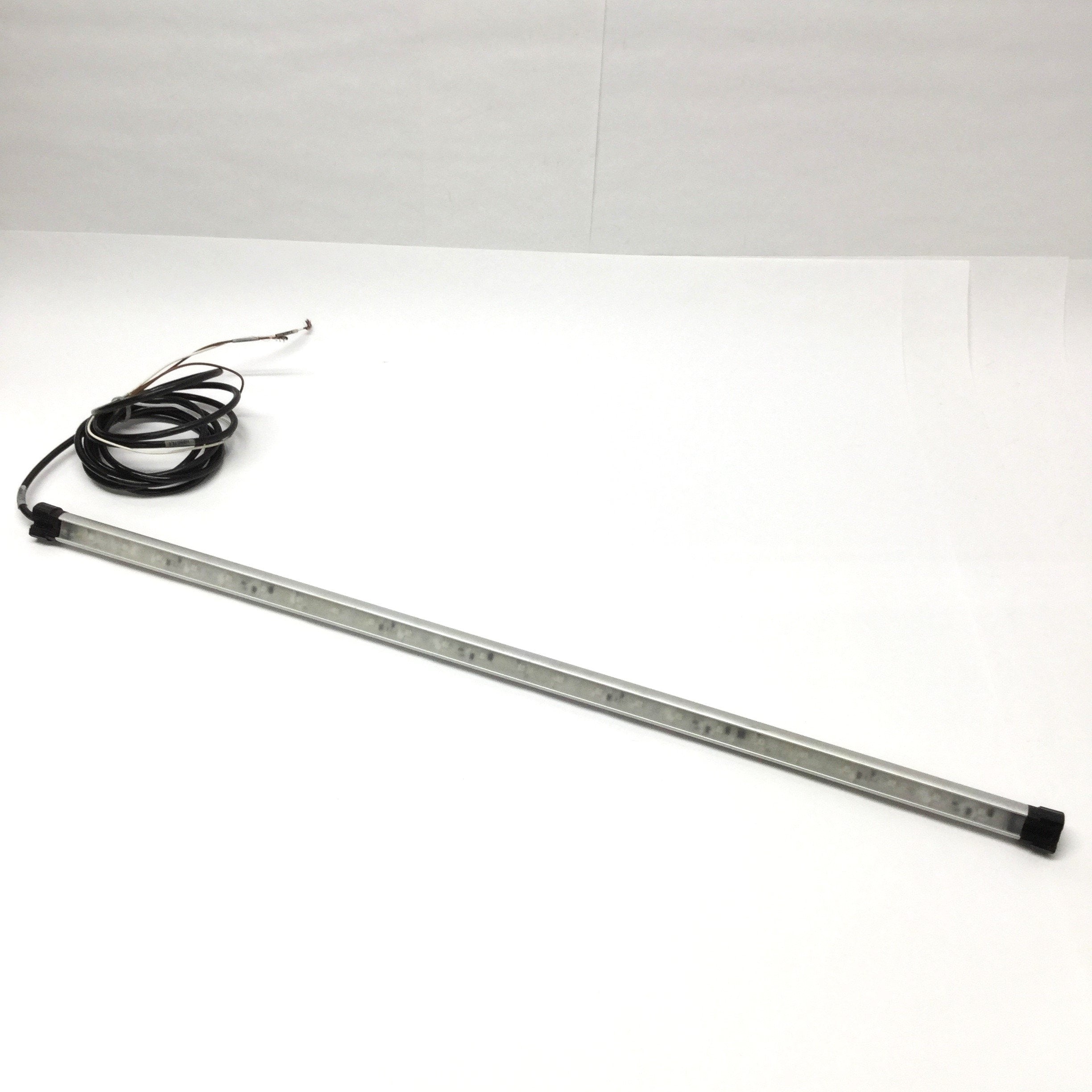 Waldmann LIQ 24 SLIM LED Linear Machine Tube Light Fixture 24.25" Long – Next Day Automation