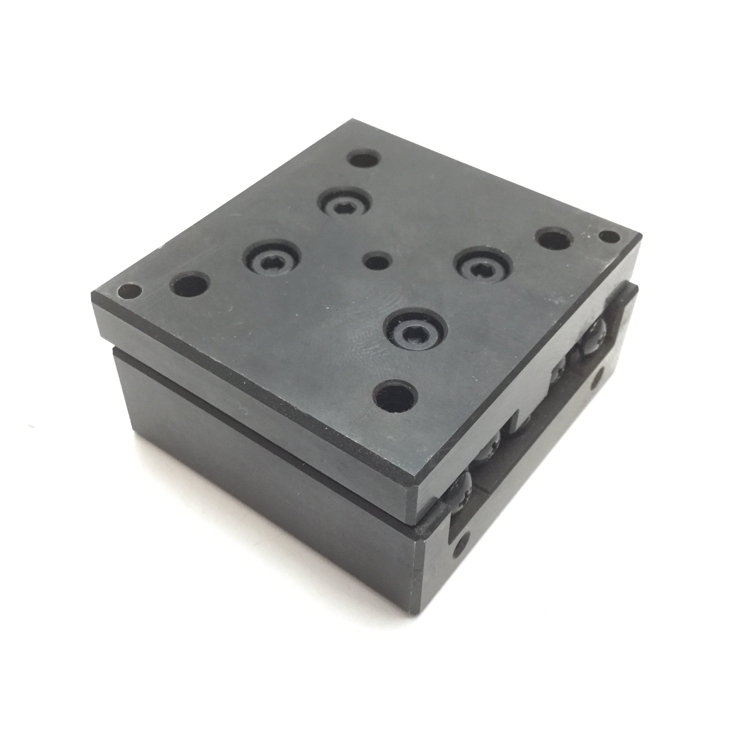 THK VRU3055 Cross Roller Linear Motion Slide Table, Stroke: 30mm, 60mm ...