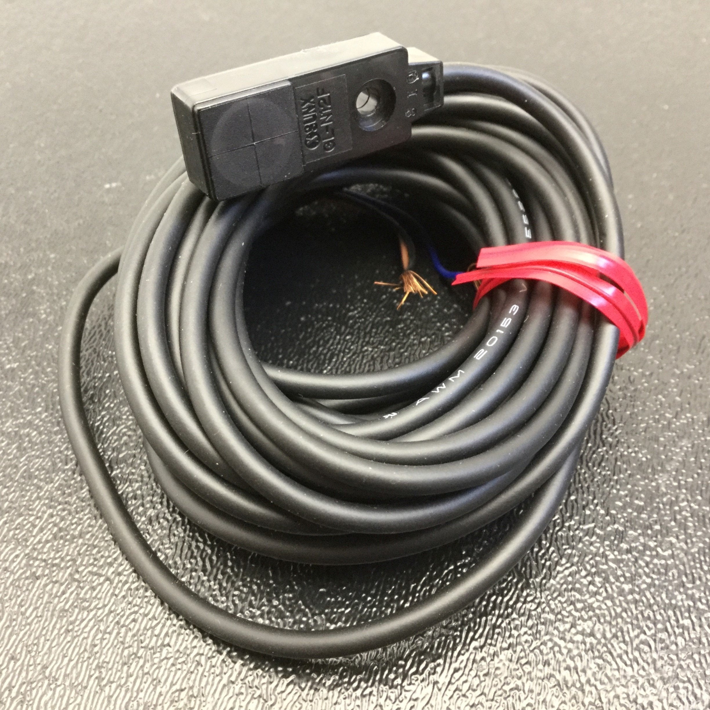 Sunx GL-N12F Inductive Proximity Sensor, 12-24VDC, NPN-NO Output, 4mm ...