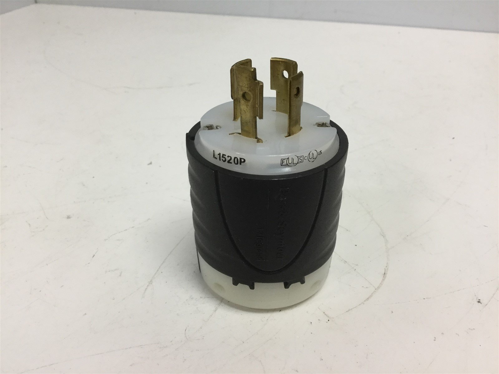 Pass & Seymour Legrand L1520P Male Connector Plug, Amperage: 20A, Volt ...