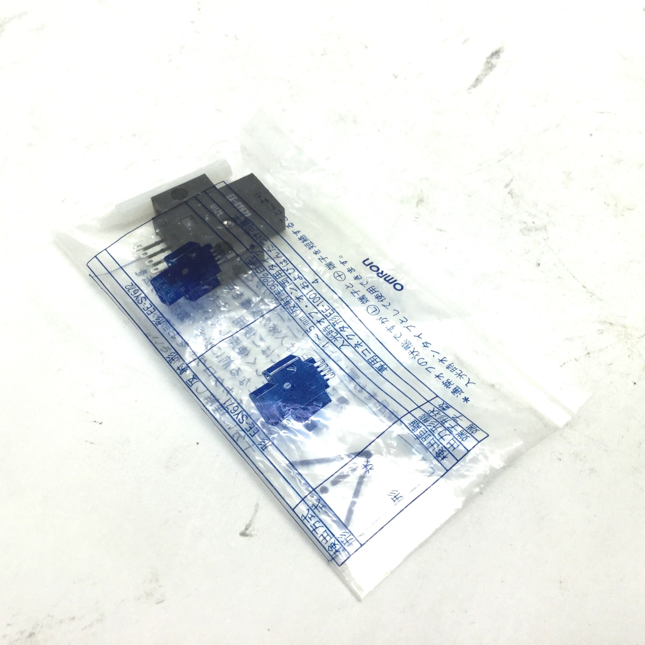 New Omron EE-SY672 Vertical Photoelectric Sensor 5-24VDC NPN – Next Day ...