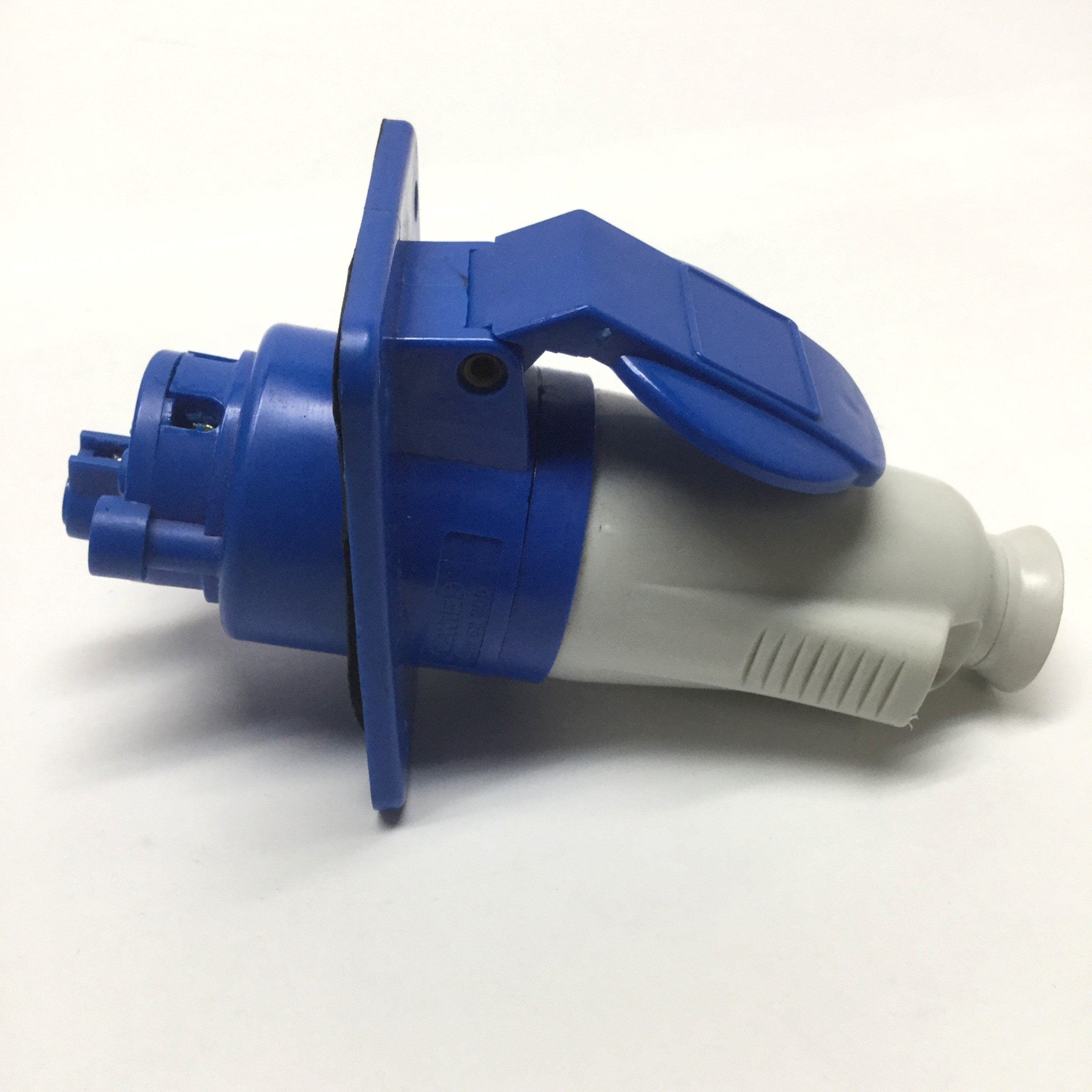 GEWISS GW62205 & GW60004 Plug and Socket, 3-Pin 2P+E (Ground), 250VAC ...