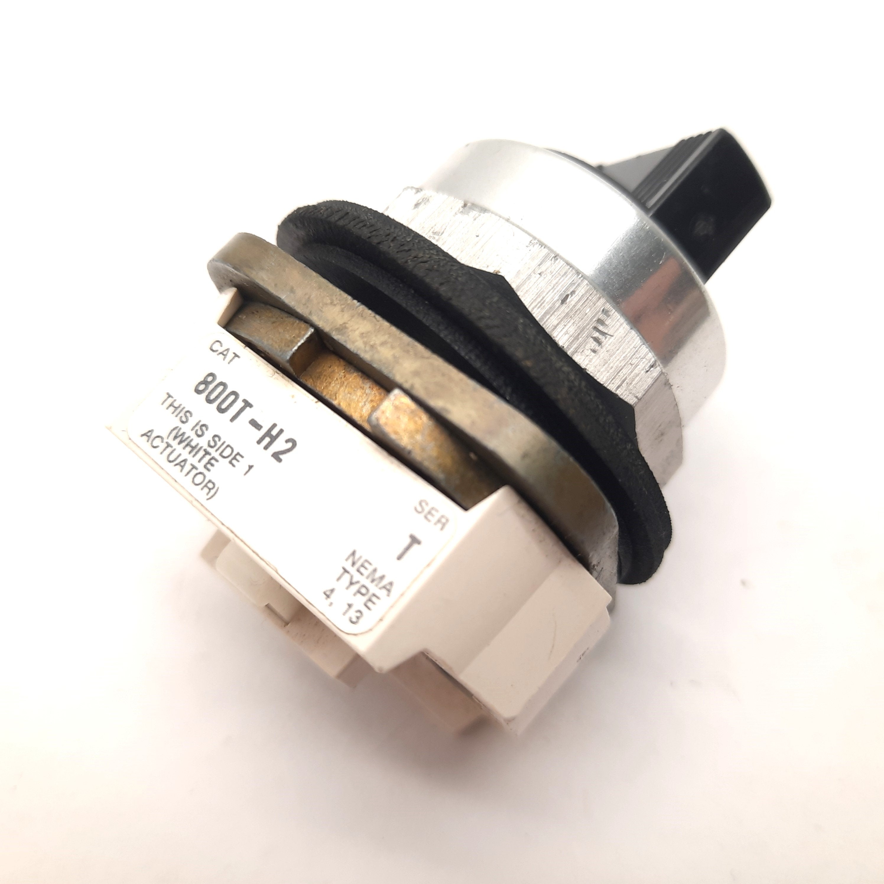 Allen Bradley 800T-H2 Selector Switch 2-Position Rotary Knob Maintaine ...