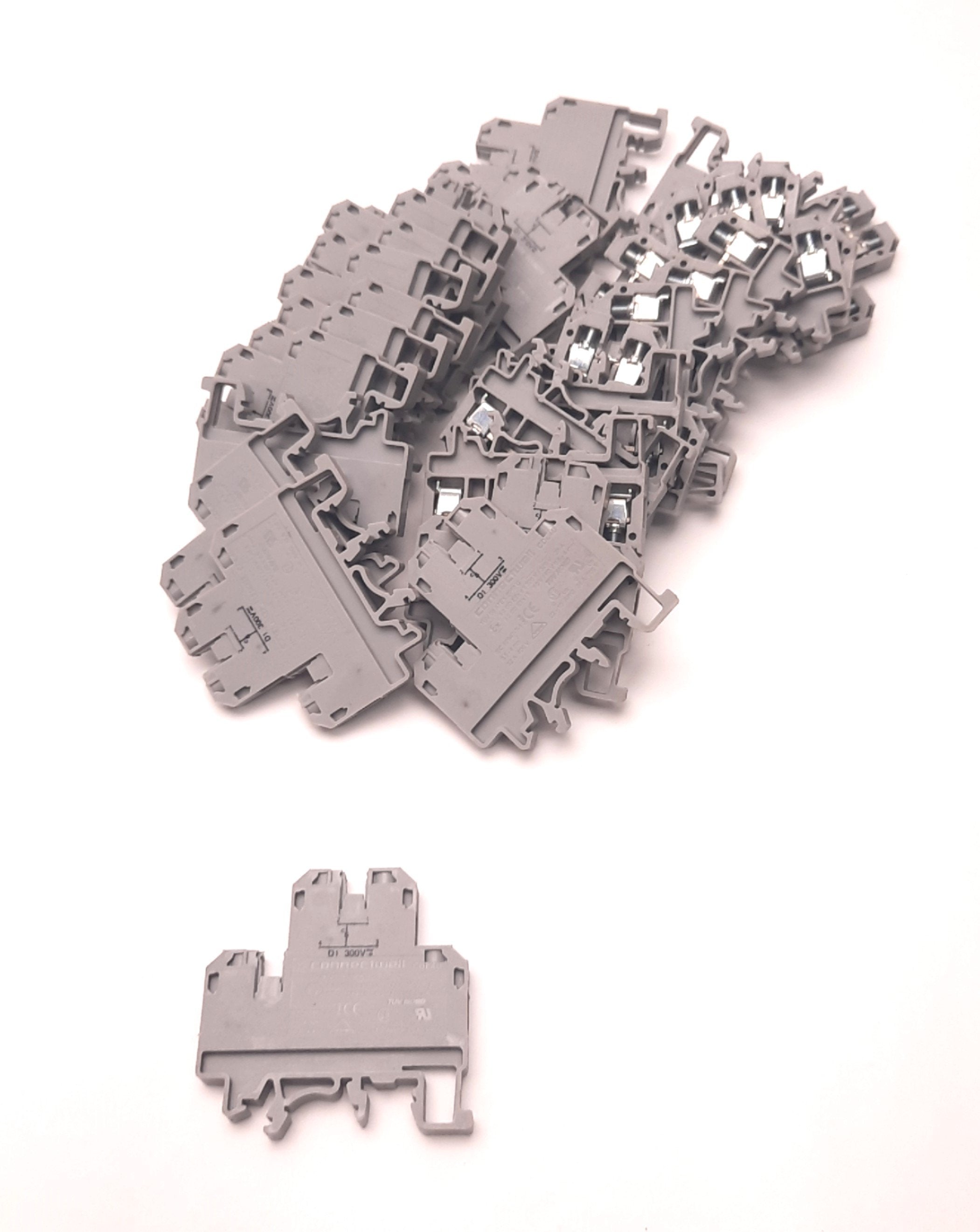 Lot of 28 Connectwell CDL4U Diode Terminal Block 500v 32A, 10-22 AWG ...
