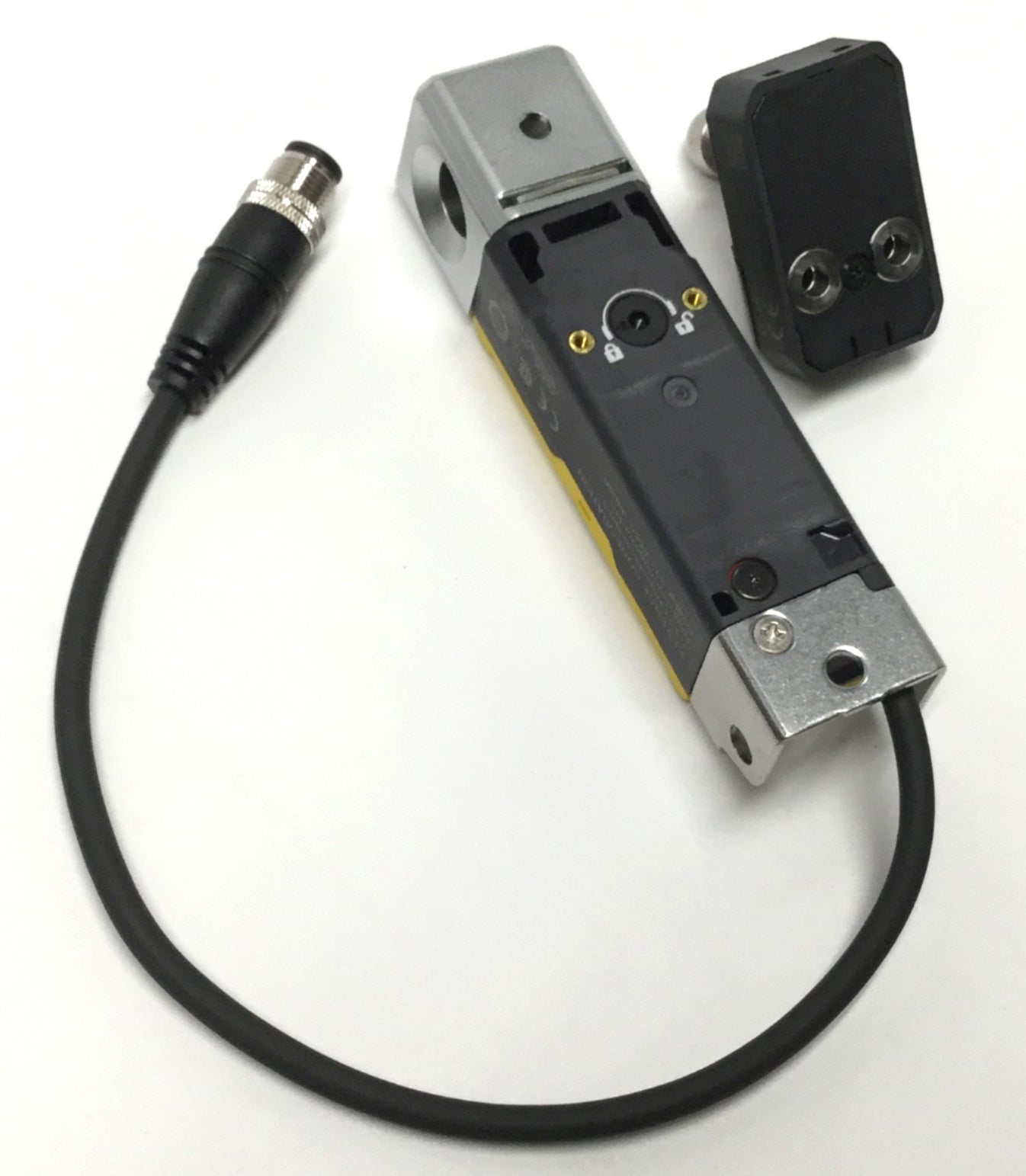 Keyence GS-71PC Safety Door Guard Interlock Switch, Power-to-Lock, 24V ...