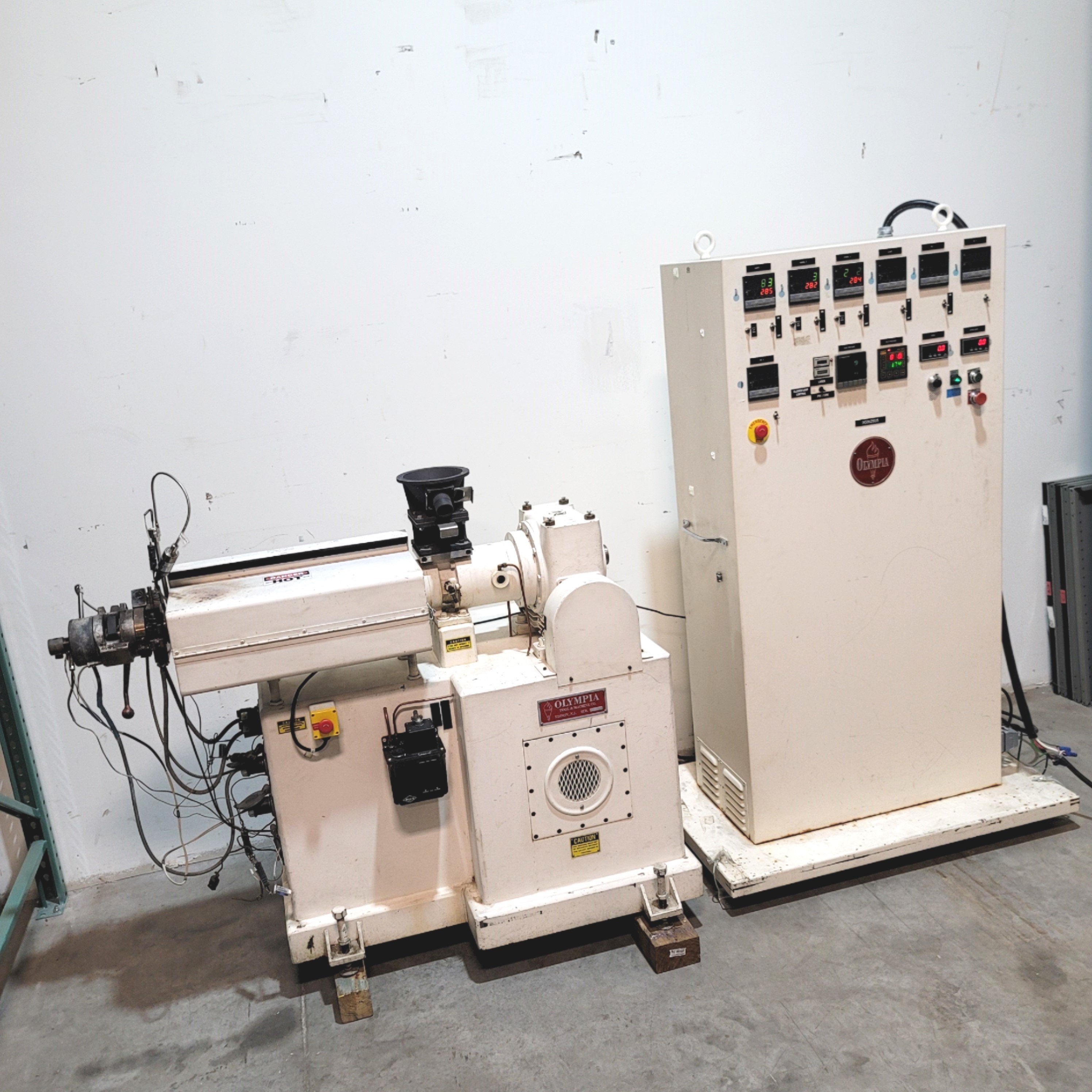 Olympia Tool & Machine Co. Plastic Extrusion Machine, 240VAC 3-Ph, 1.2 ...