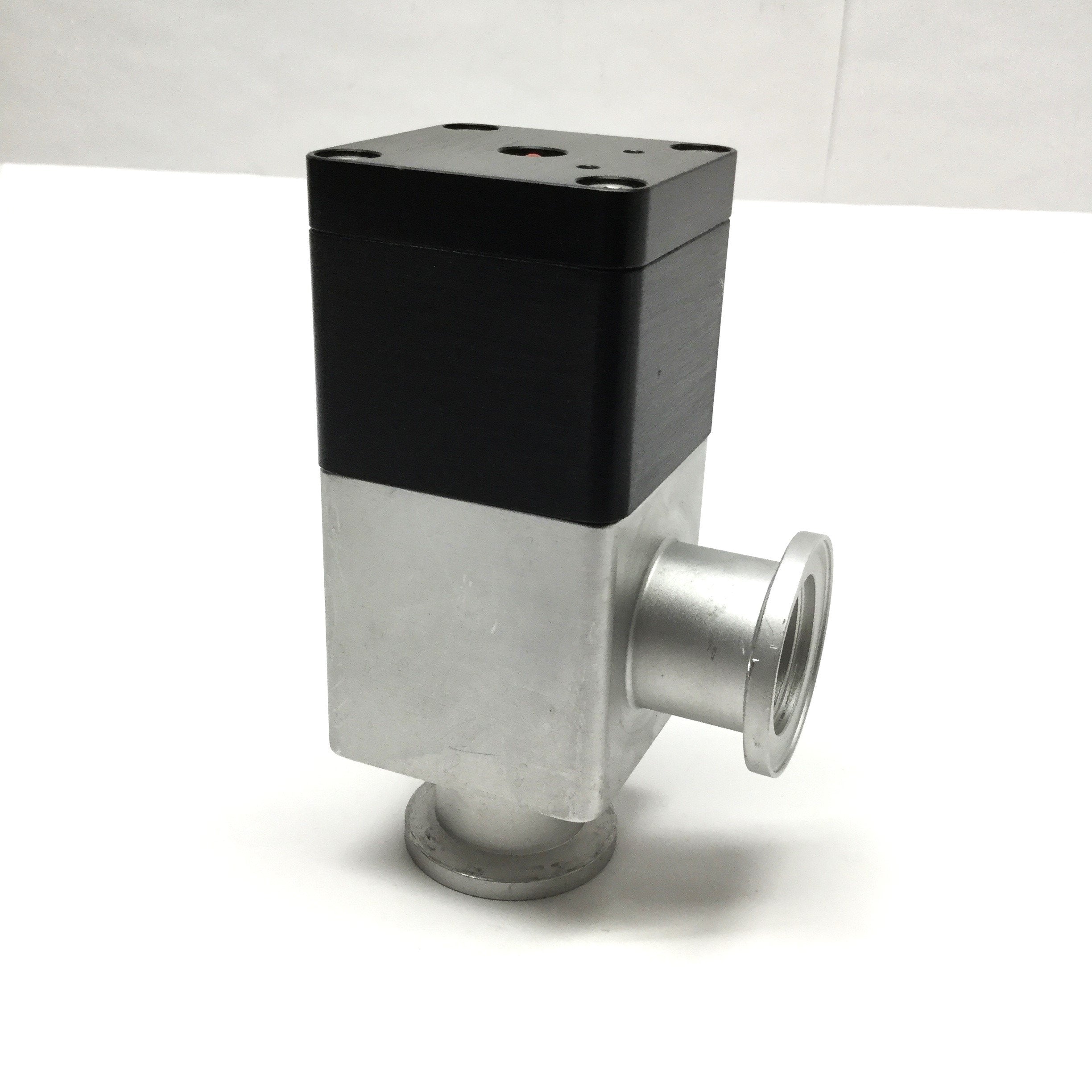 Varian NW-25-A/O Air-Operated Right-Angle Aluminum Block Valve, NC, Ø1 ...