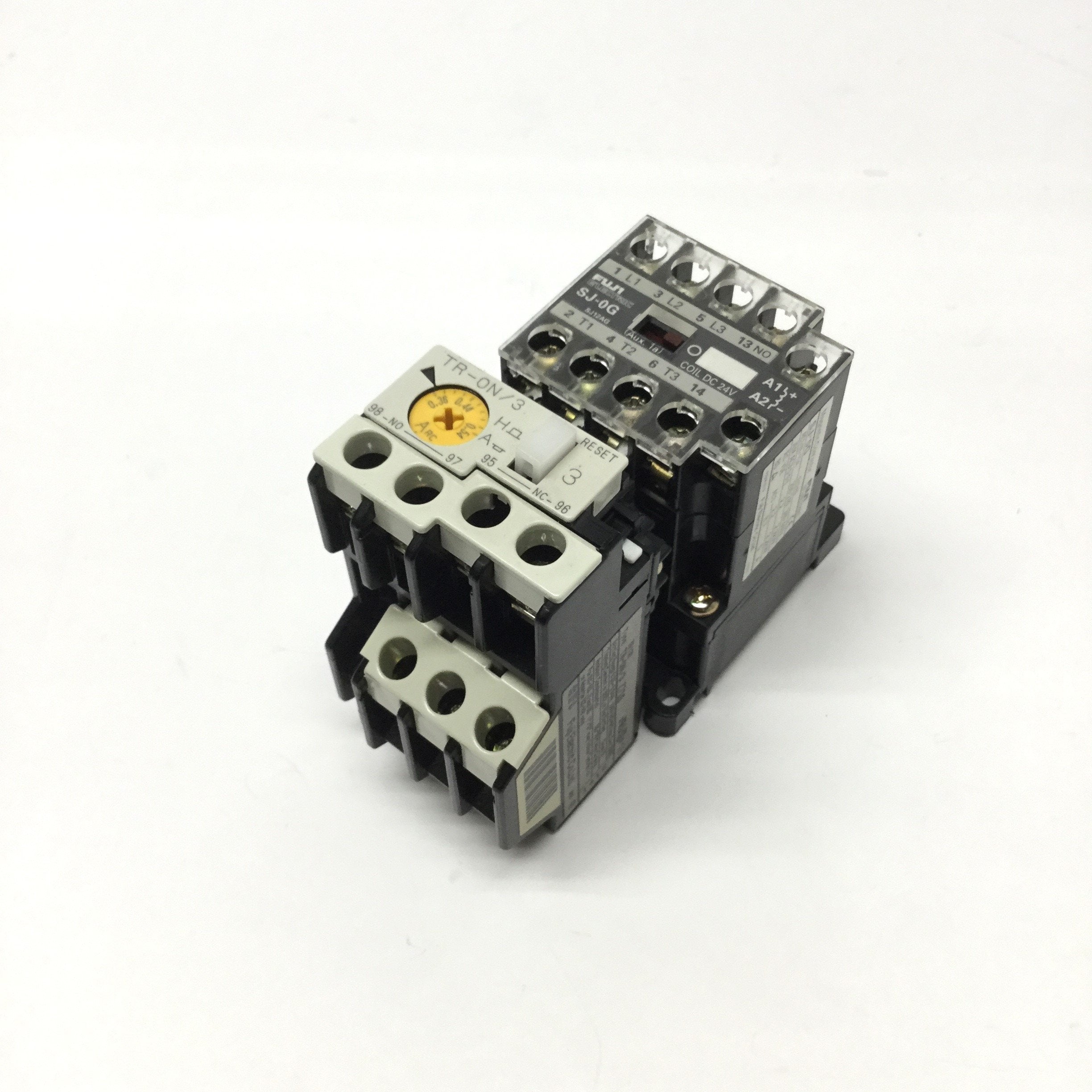 Fuji SJ-0G Motor Starter Contactor 3-Pole 24VDC Coil w/Overload Relay ...